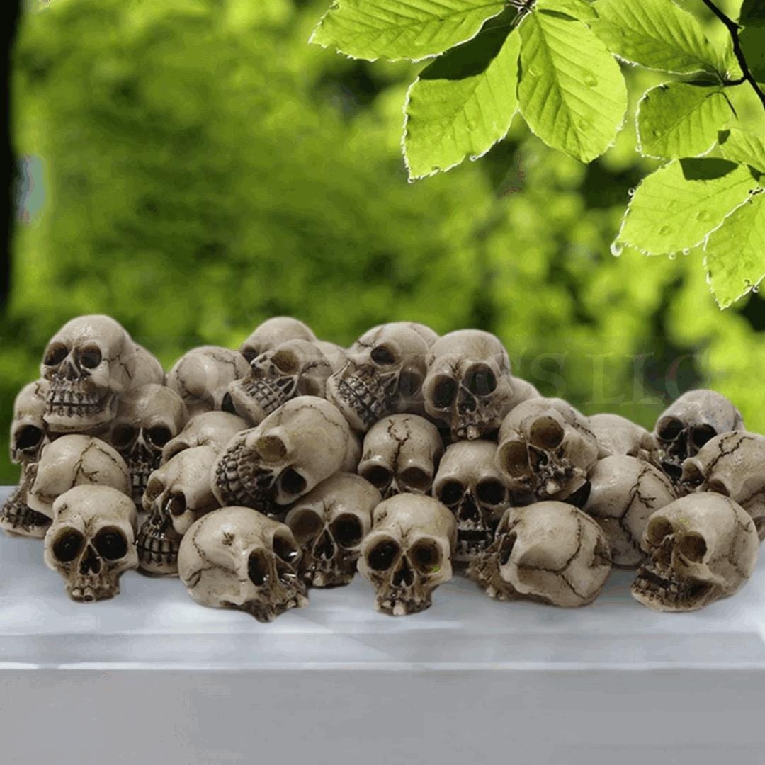 Set of 20 Miniature Skull Figures, Collectible Halloween Mini Skull ...
