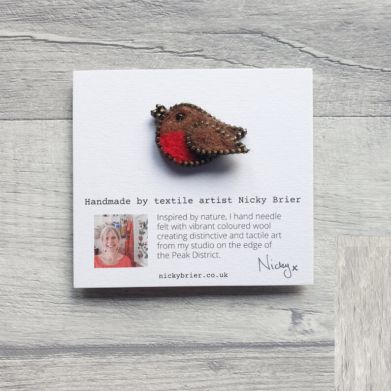 Hand Felted Robin Brooch: Wool Bird Pin With Zip Edge Outline - Etsy UK