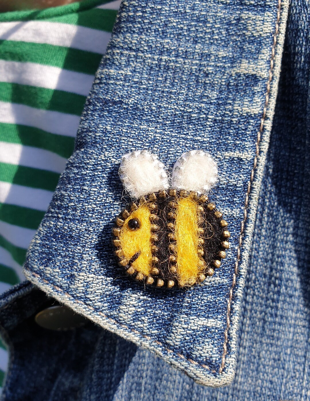 Bee Pin Badge | Wool Felt and Metal Zipper Jewellery Accessories | Bee ...