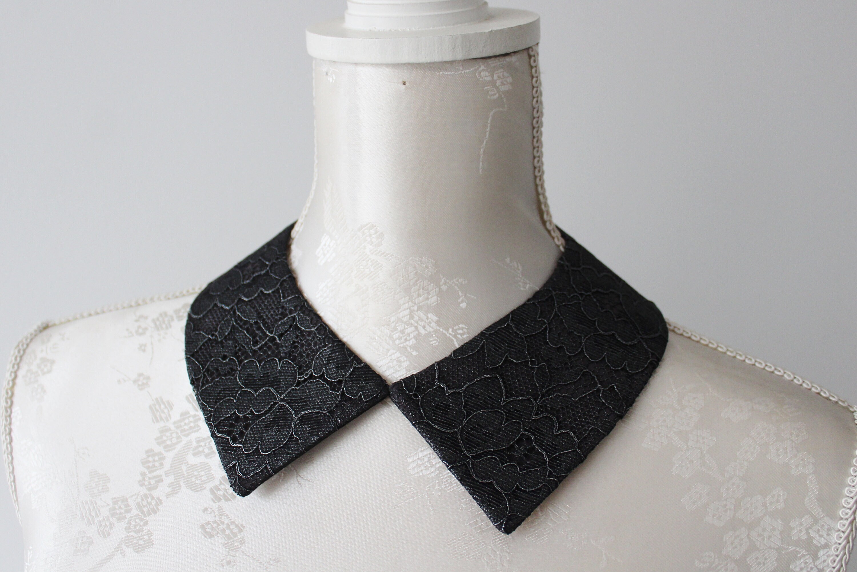 Black Lace Collar Necklace Silver Glitter Pointy Shape Detachable ...