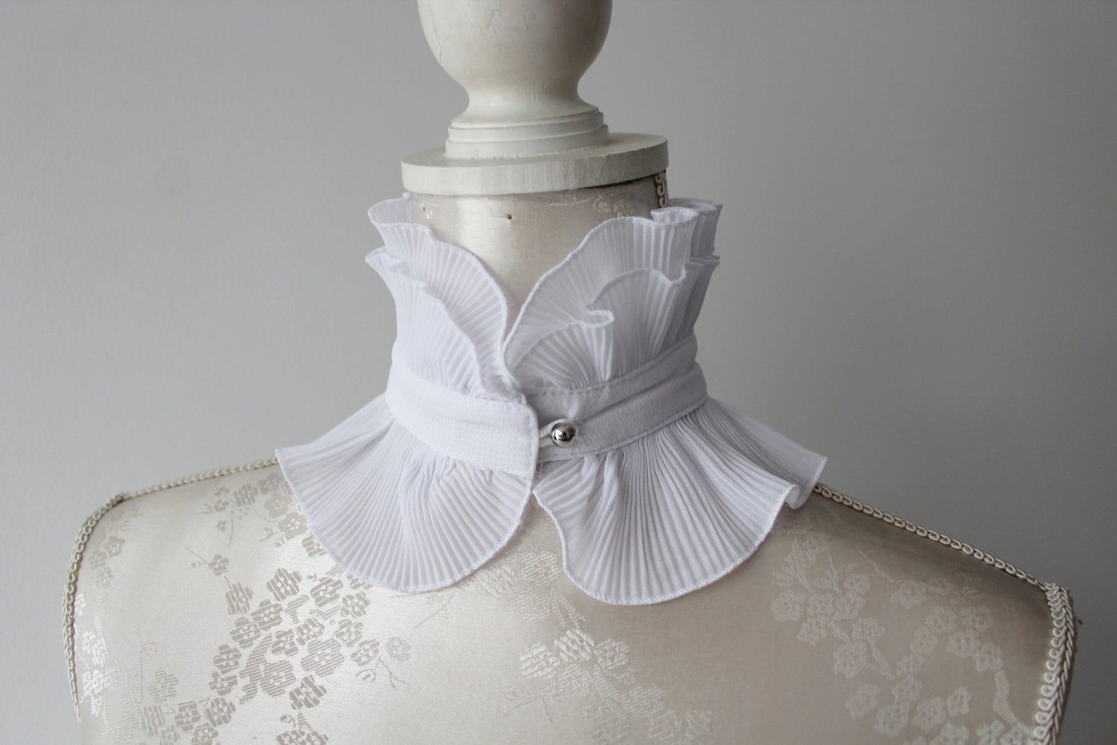 White Collar Necklace Slim Detachable Pleated Collar High Collar Shirt ...