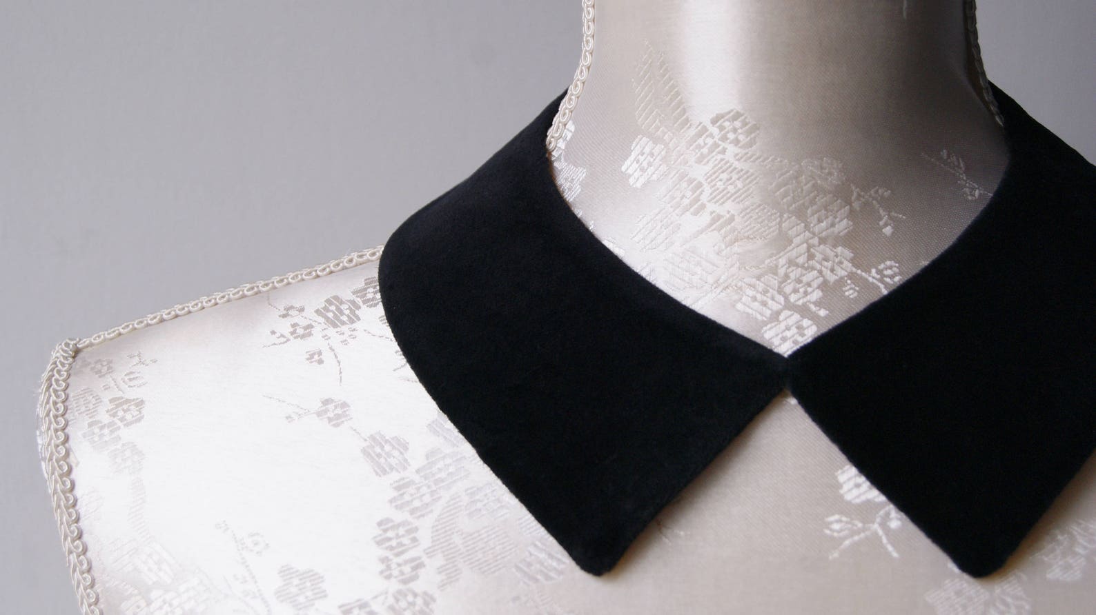 Black Velvet Collar Necklace With Ribbon Pointed Shape | Etsy