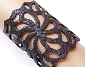 Wide Lace Cuffs - Etsy