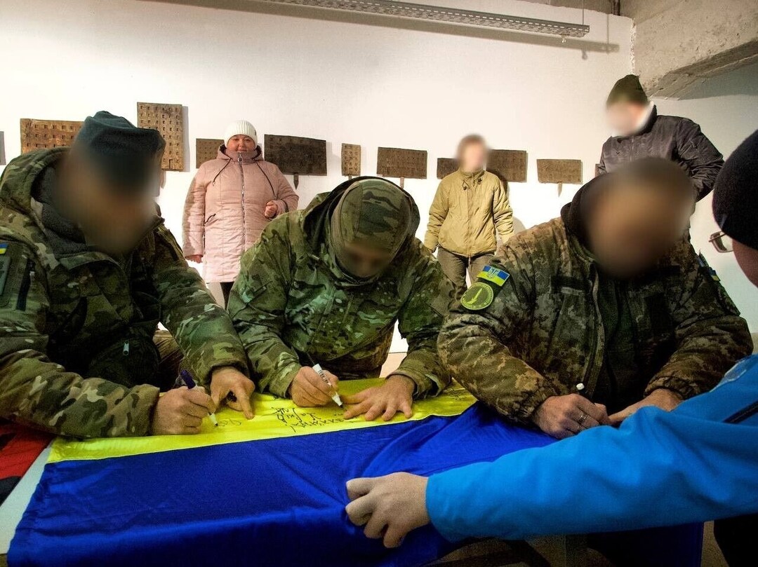 Ukraine Flag Signed by Ukranian Armed Forces Soldiers 53 Brigade With 9 ...