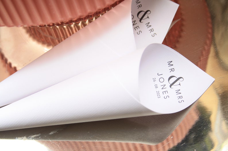Mr & Mrs Wedding Confetti Cones White - Etsy
