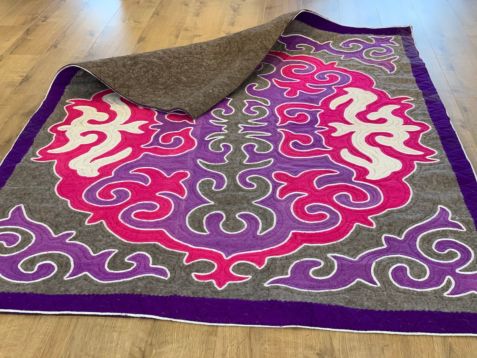 Kyrgyz kazakh shyrdak Felt rug natural Shyrdak Wool | Etsy