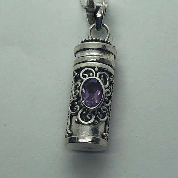 Poison Necklace - Etsy