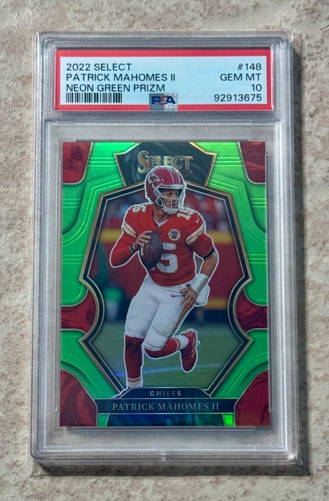 2022 Panini Select #148 Patrick Mahomes II Neon Green Prizm 18/49 PSA ...