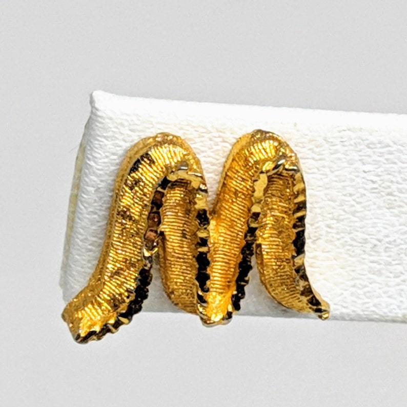 Letter W or M Lapel Pin, Vintage Textured Gold Tone Initial - Etsy