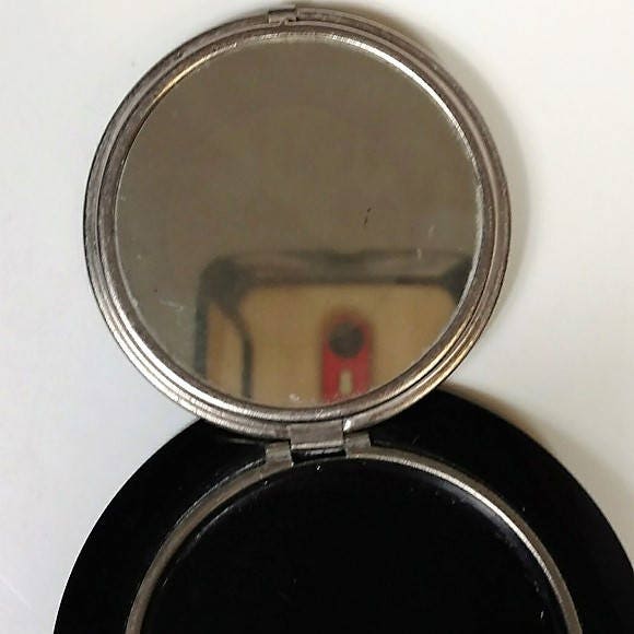 Vintage Bakelite Powder Compact With Roses Floral Design - Etsy