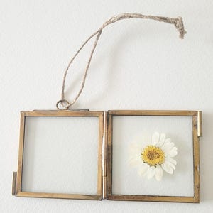 MINI Metal Hanging Frame With a Pressed Daisy - Etsy