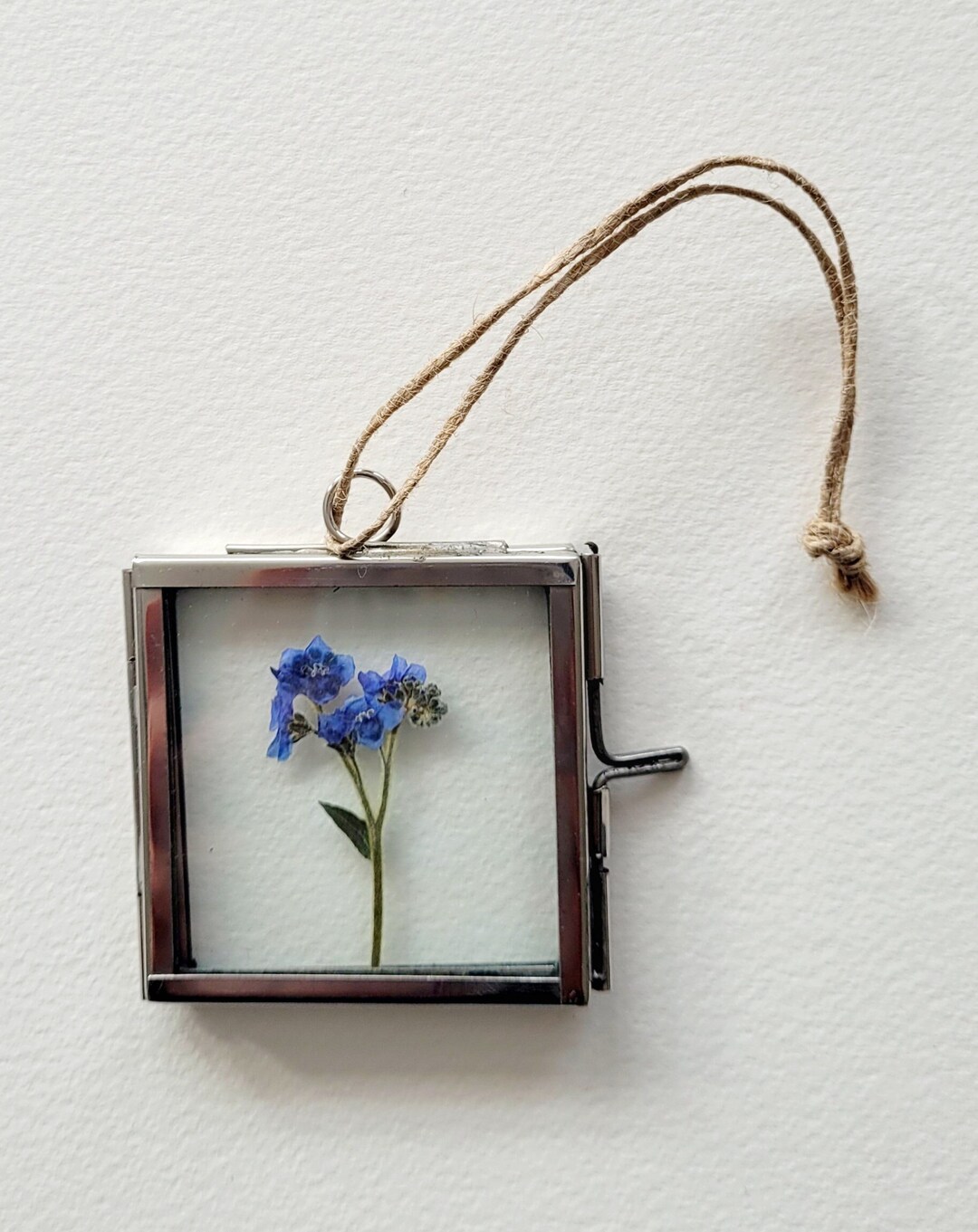 MINI Hanging Silver Metal Frame With Pressed Forget-me-nots - Etsy UK