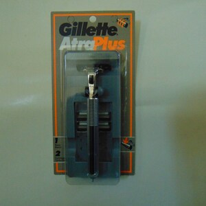 Atra Plus Metal Handle Razor With 2 Atra Plus Cartridges. Made in USA ...
