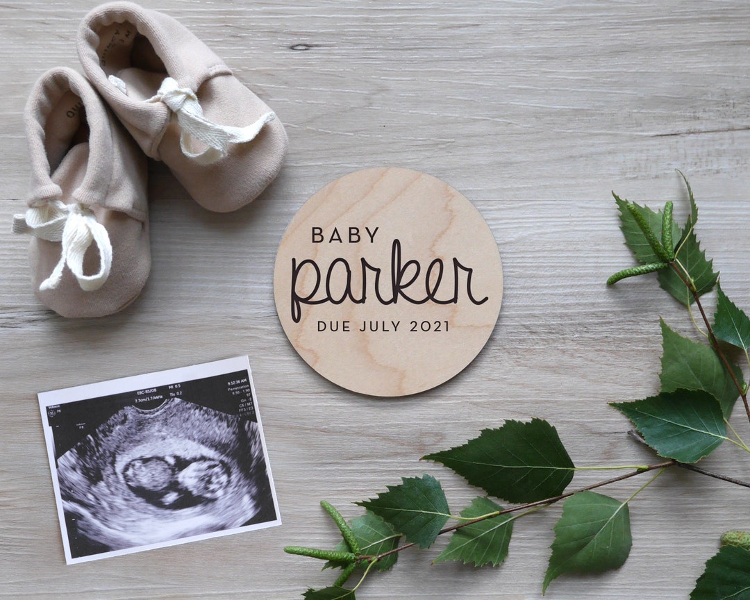Custom Pregnancy Announcement Sign Engraved Wood Pregnancy - Etsy.de