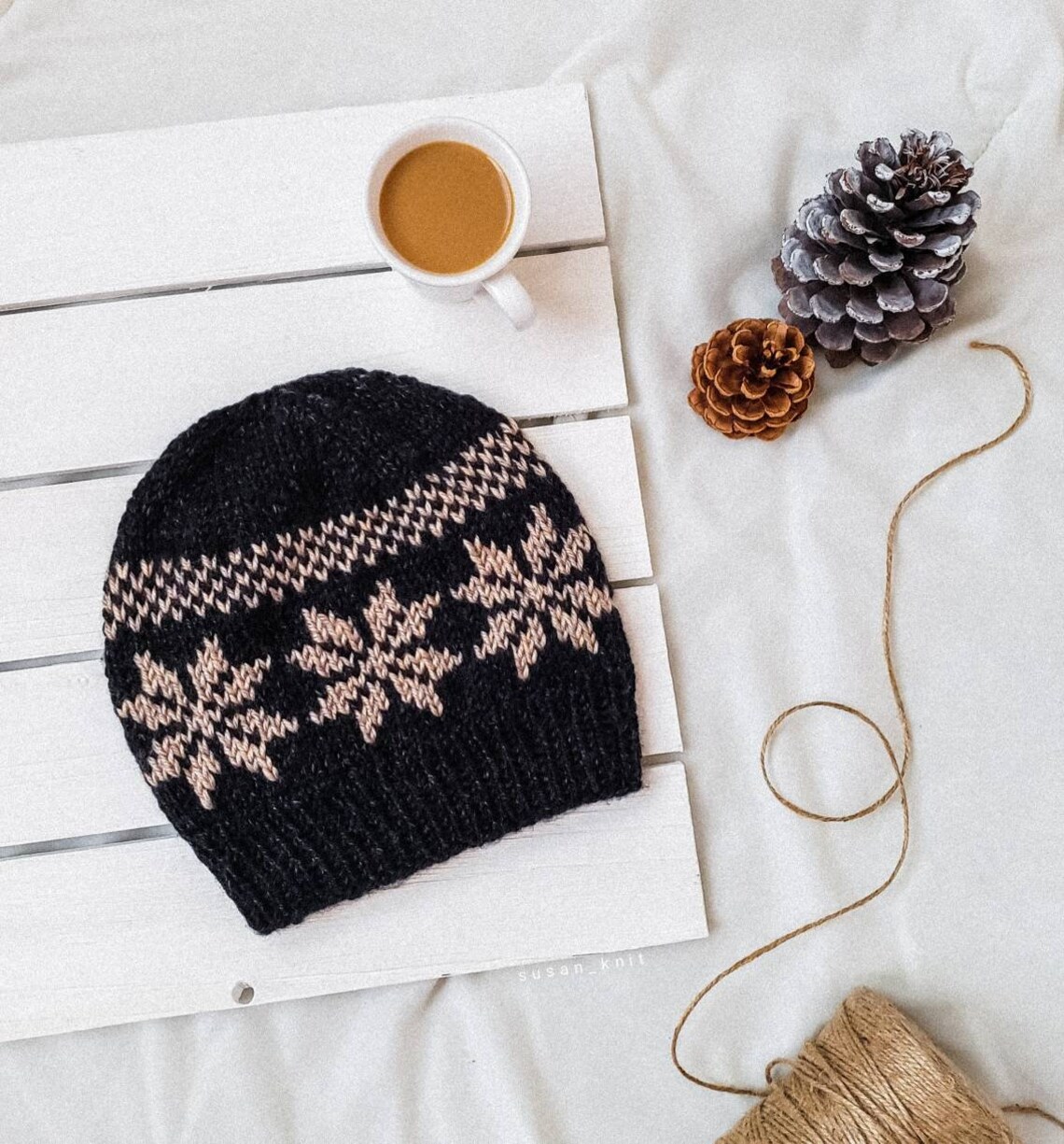 KNITTING PATTERN / Snowflakes Hat / Beanie Knitting Pattern / | Etsy UK