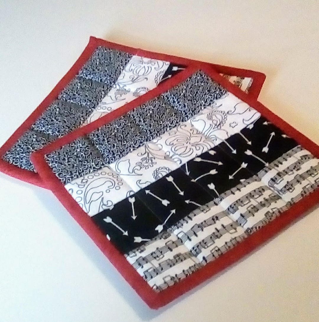 Black/white Quilted Hot Pads/pot Holders - Etsy