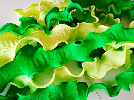 12 large Paper strands seaweed Streamers Backdrop Wall decor green ...