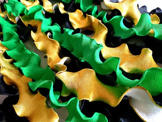 12 large Paper strands, seaweed Streamers Backdrop Wall decor Black ...