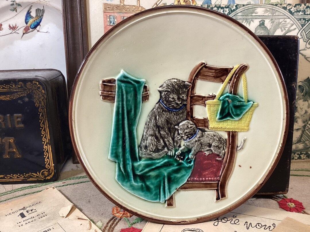Antique German Geschutzt Majolica Plate Decorated With Two Cats on a ...