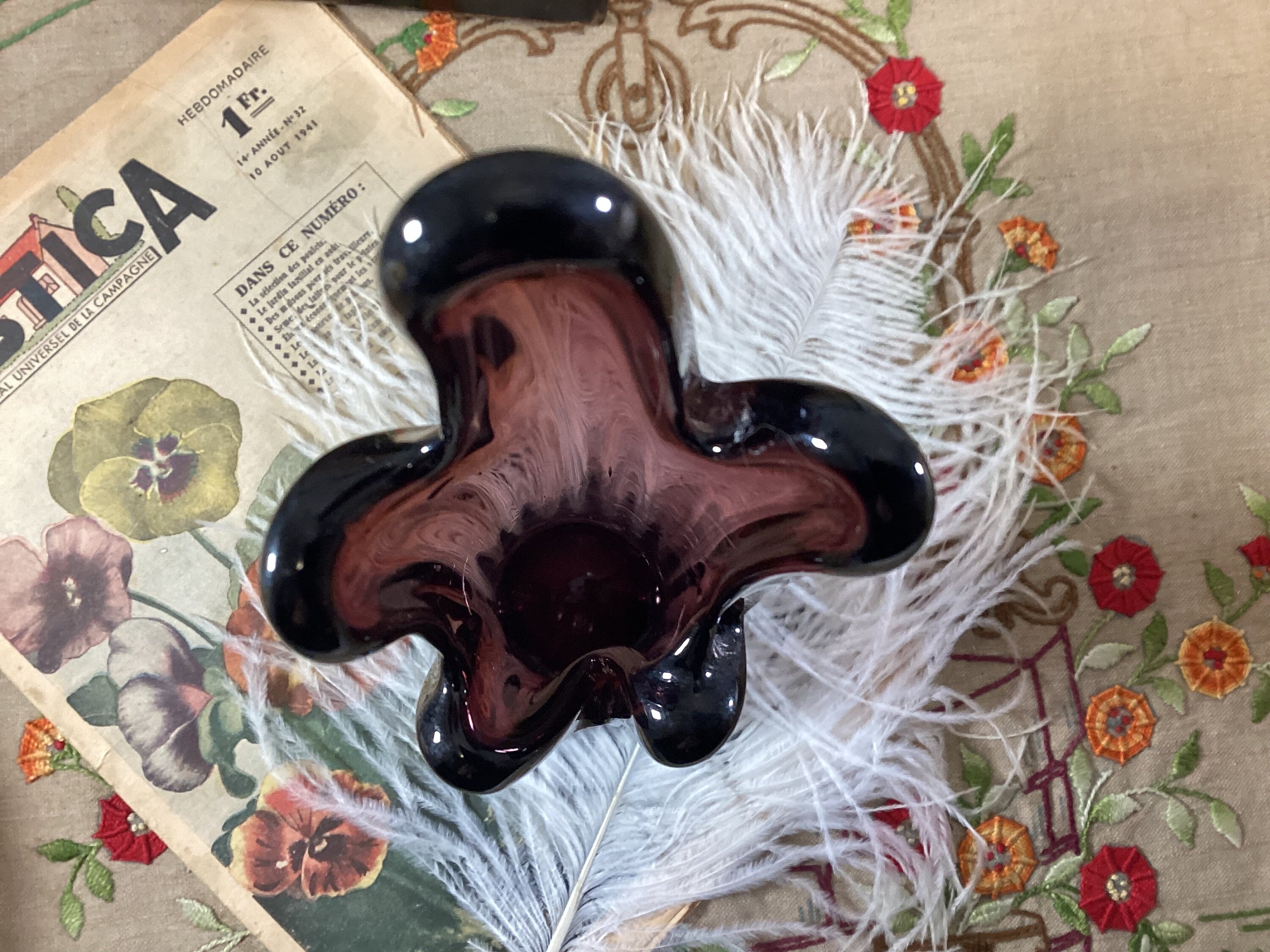 Vintage Colourful Art Glass Finger Vase Burgundy Colour Glass - Etsy