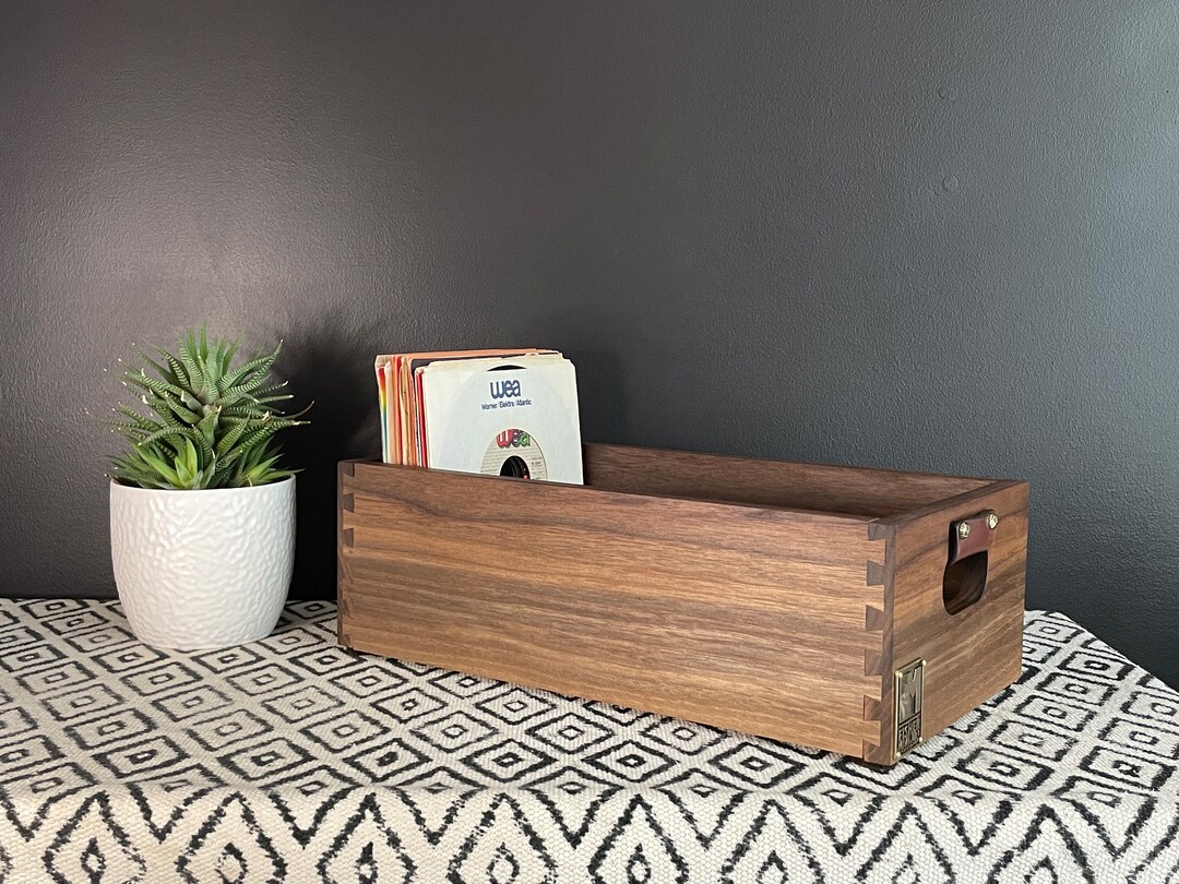 Leather Lined 7 Dovetail Record Crate in Walnut - Etsy