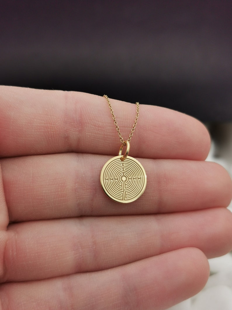 Dainty 14k Solid Gold Labyrinth Necklace Personalized - Etsy