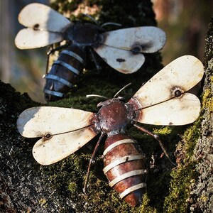 Metal Bee Garden Ornament Sculpture Art Wall Art Recycled - Etsy