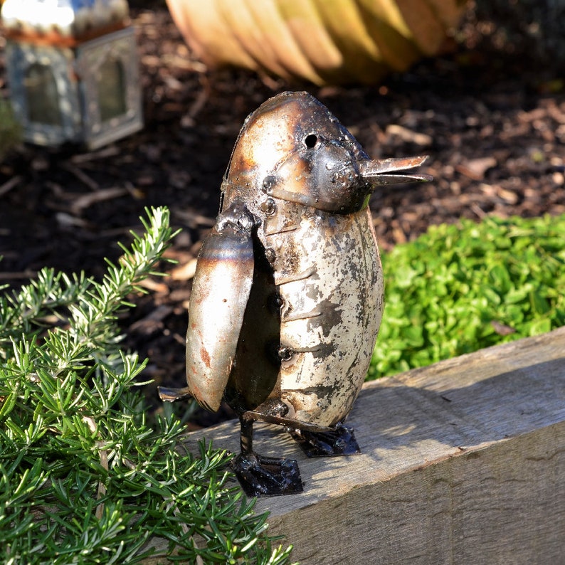 Metal Penguin Garden Ornament Sculpture Art - Handmade Recycled Metal ...