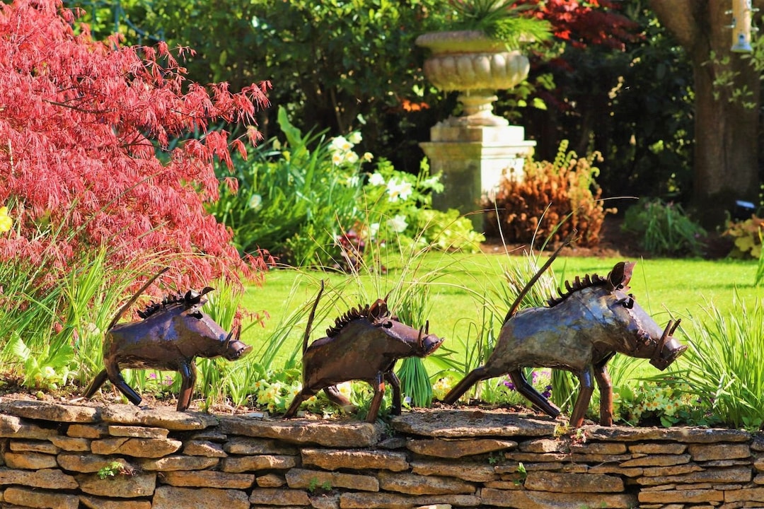 Handcrafted Recycled Metal Warthog Garden Sculpture - Reclaimed ...