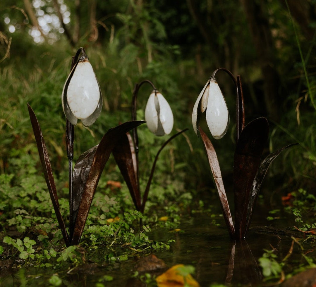 Metal Snowdrop Garden Ornament Sculpture Art - Handmade Recycled Metal ...