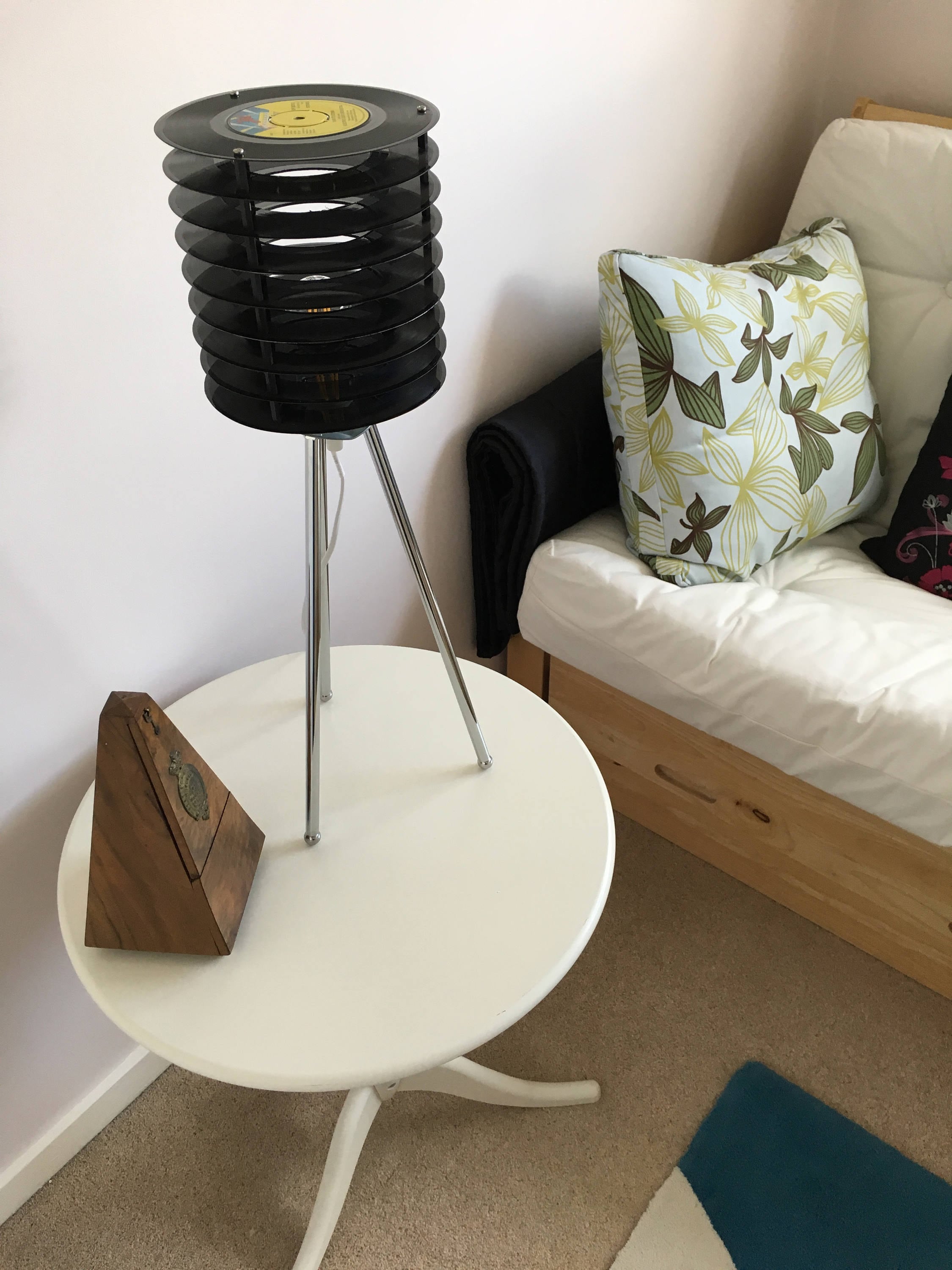Retro Stack Style Upcycled 7 Inch Single Vinyl Records Table Lamp ...