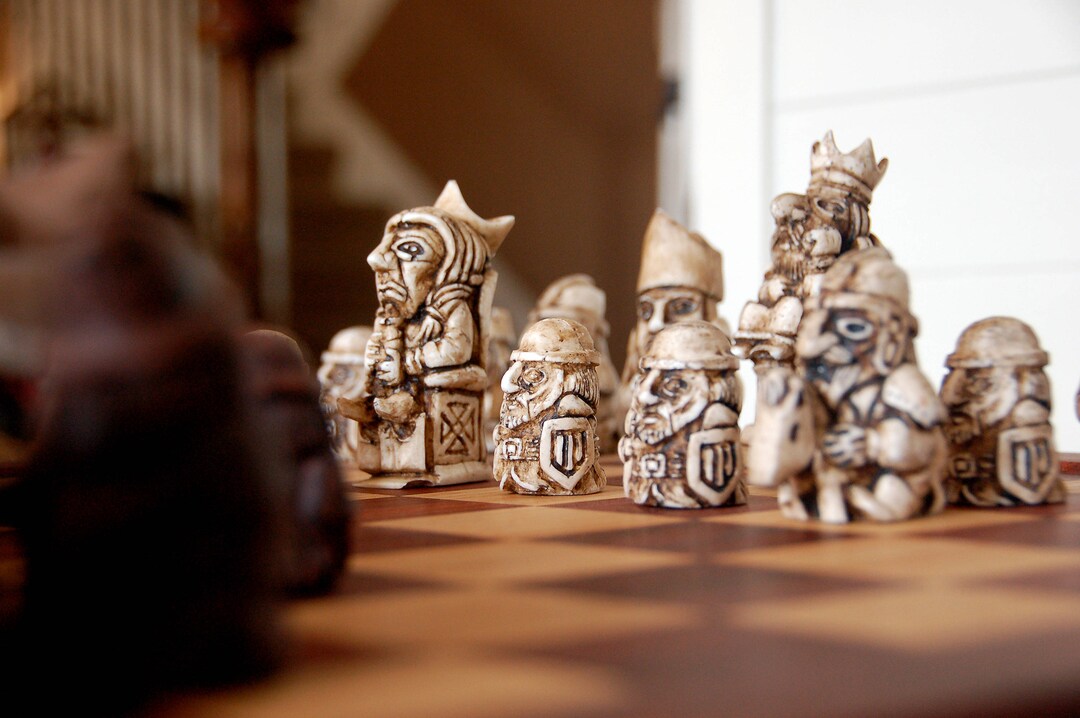 Antiqued Hand-cast Resin Chess Set (large Size) - Etsy