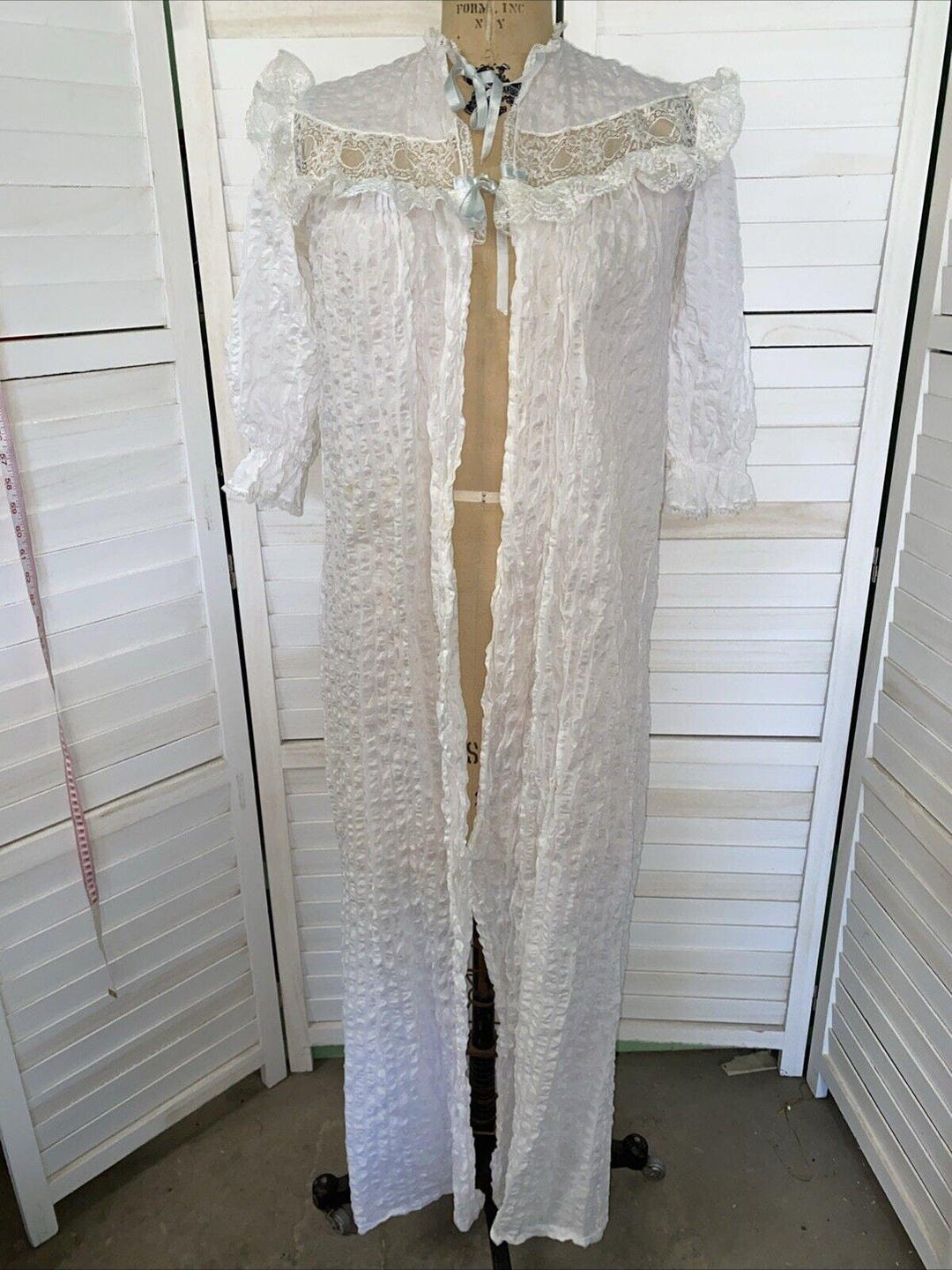 Vintage 50s Wondermaid Women's White Seer Sucker Full Length Cotton ...