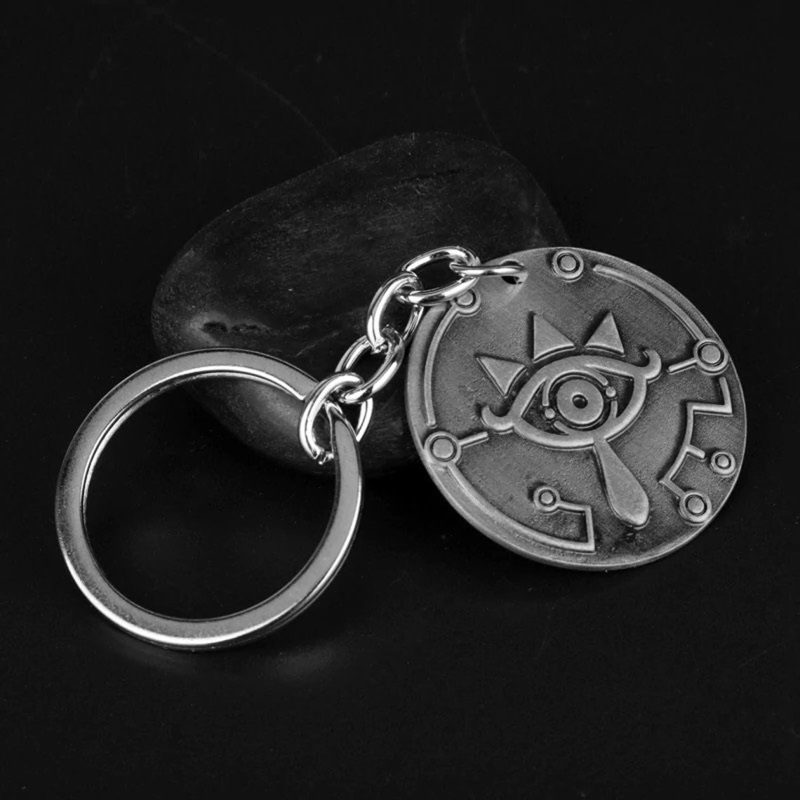 Zelda Sheikah Eye Inspired Keychain - Etsy