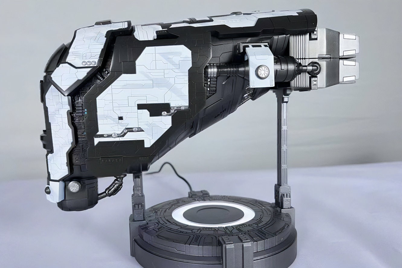 EVE Online Ship Model Amarr Cruisers Augoror Navy Issue Original SKIN ...