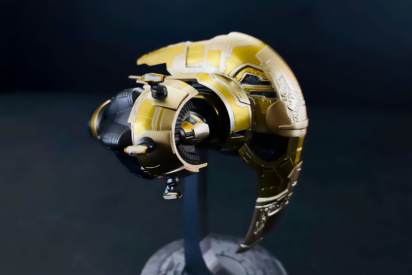 EVE Online Ship Model - Amarr Frigates - Gold Magnate - Original SKIN ...