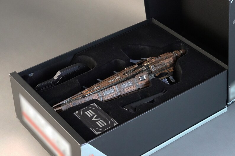 EVE Online Official Ship Model Minmatar Battlecruisers Hurricane ...