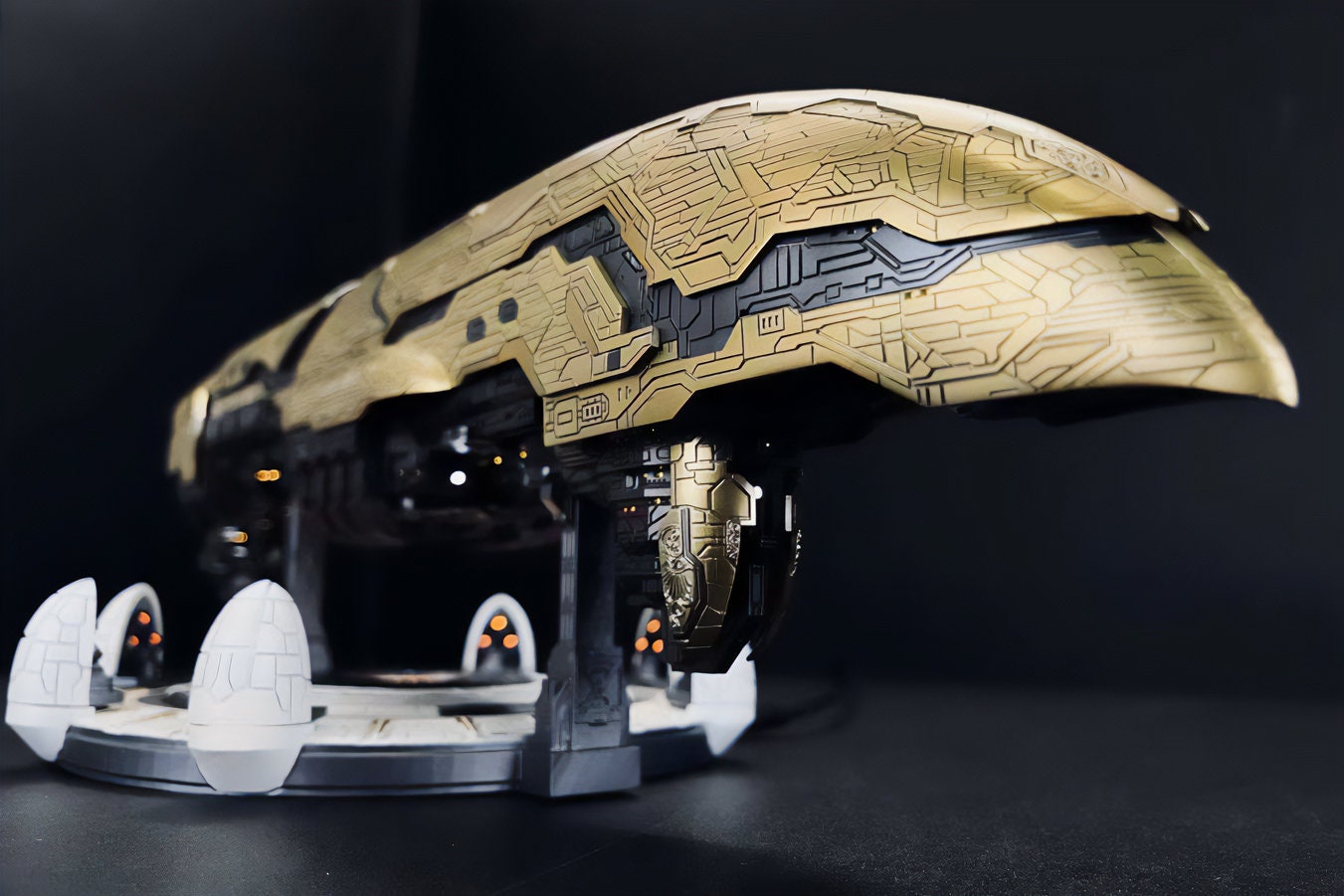 EVE Online Ship Model Amarr Battleships Apocalypse Gold SKIN - Etsy