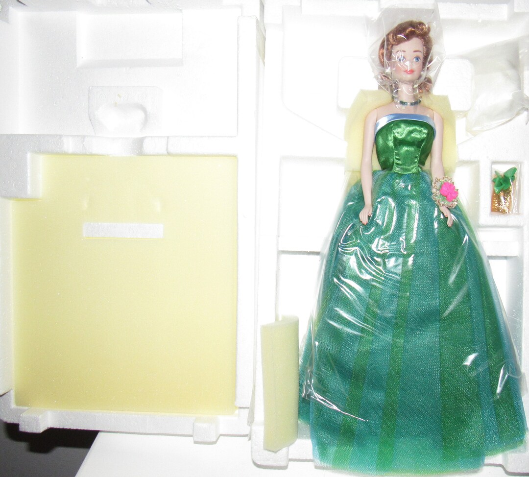 MIB NRFB Vintage L.E. 30th Anniversary Midge Barbie Reproduction W ...