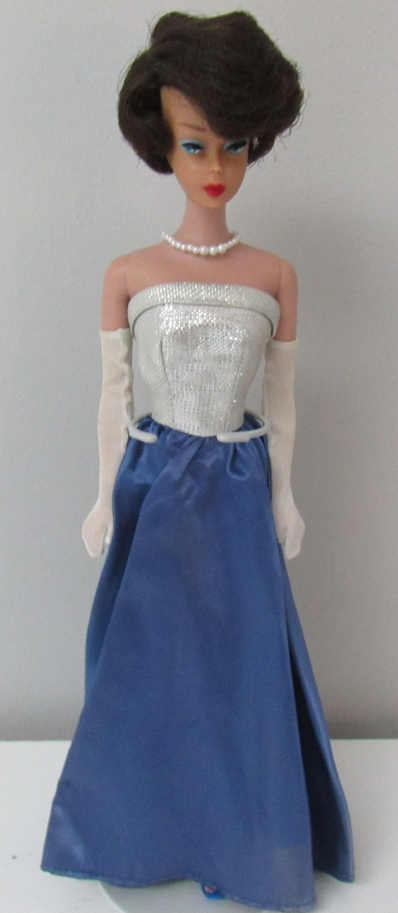 Gorgeous Vintage Brunette Side-part Barbie in Midnight Blue #1617 ...