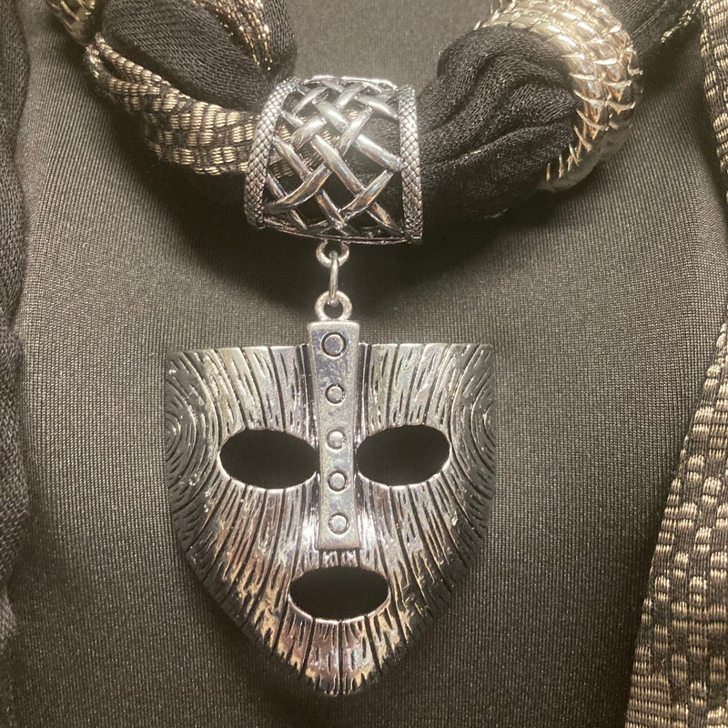 Scarf Pendant - Etsy