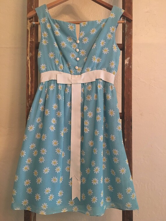1960s Vintage Sweet Baby Blue Dress/ daisy floral pri… - Gem