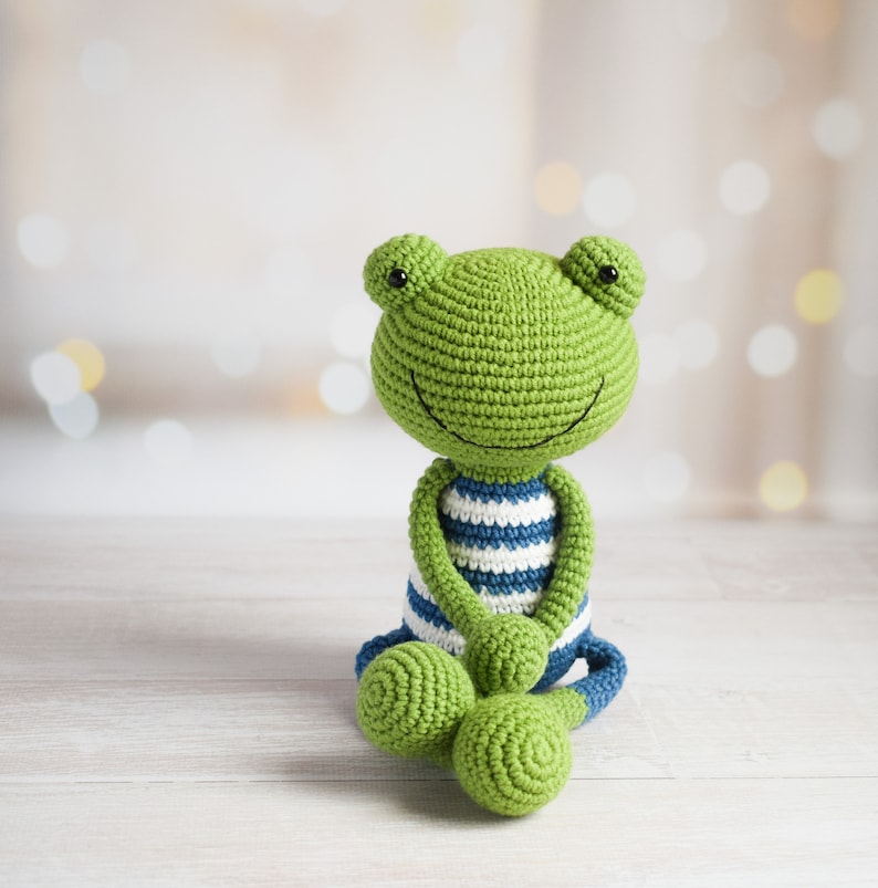 Easy Pattern Crochet Frog With Long Legs Frog Amigurumi PDF - Etsy