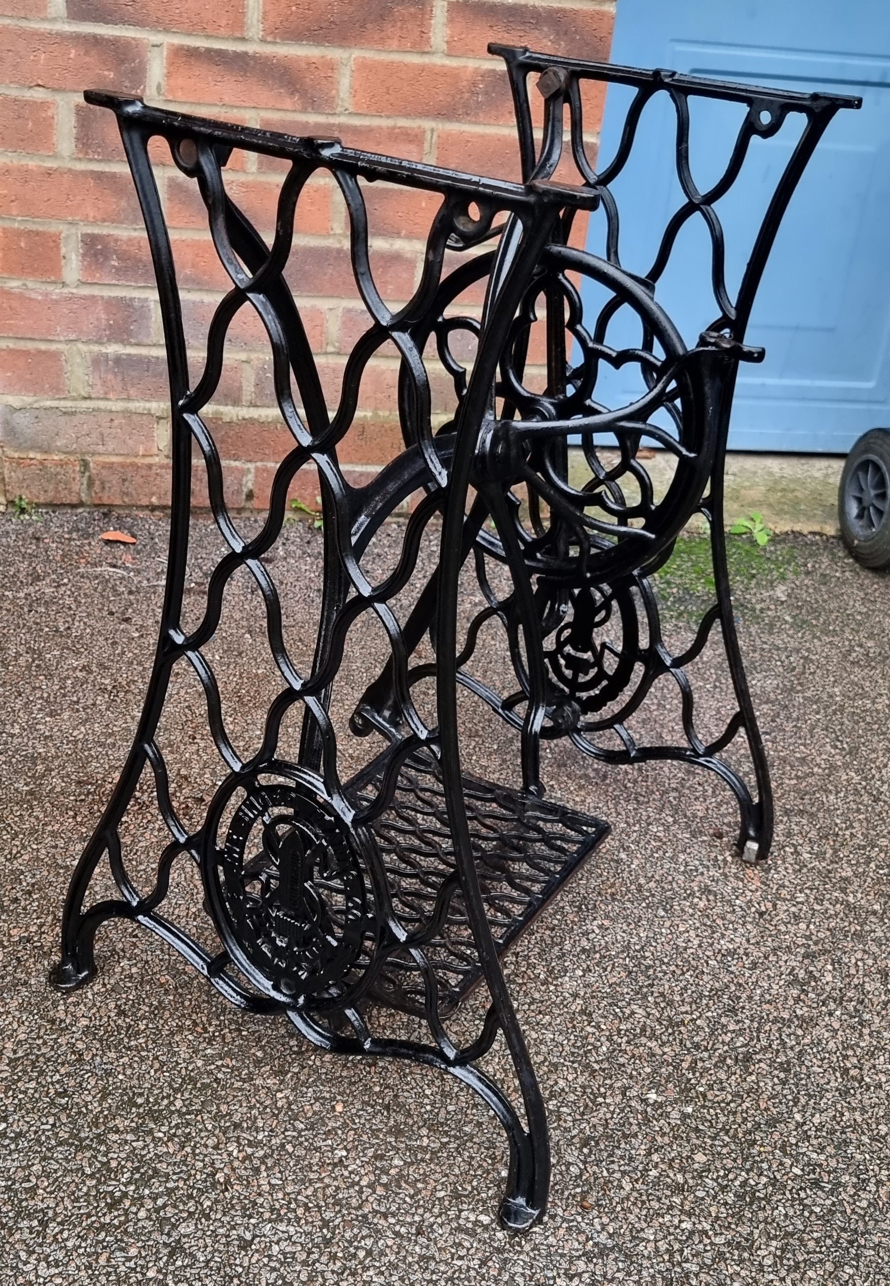 Singer Sewing Machine Frames For Sale at Jennifer Wilkins blog