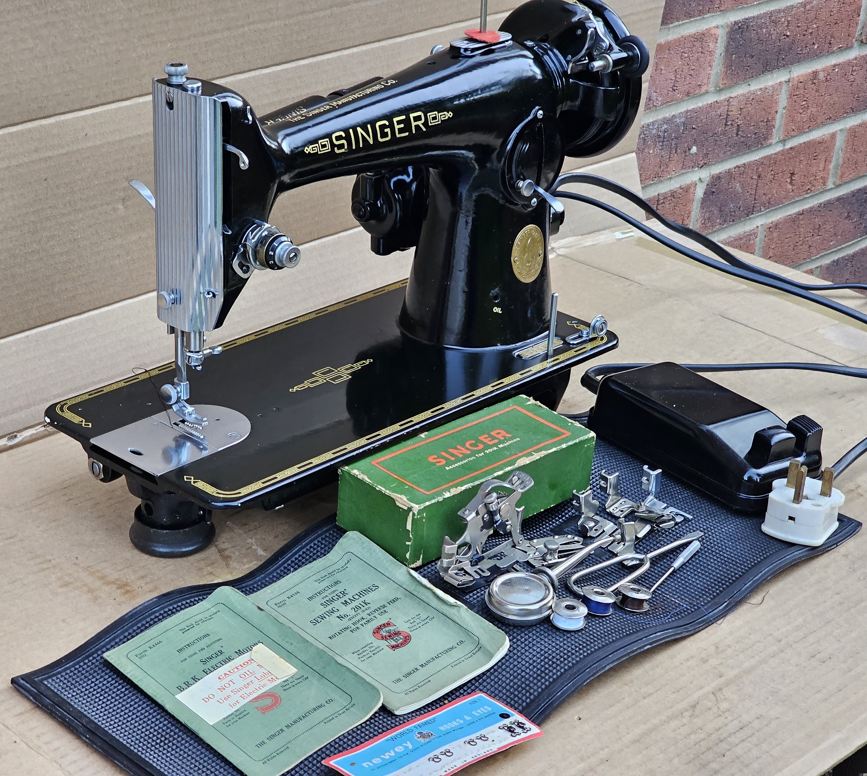 Singer Sewing Machine Electric