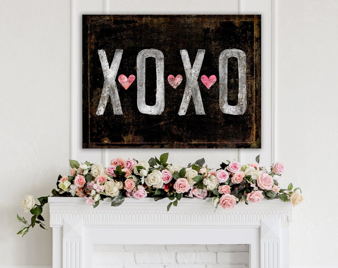 XOXO Hugs & Kisses Heart Sign, Valentine's Day Decor, Black and White ...
