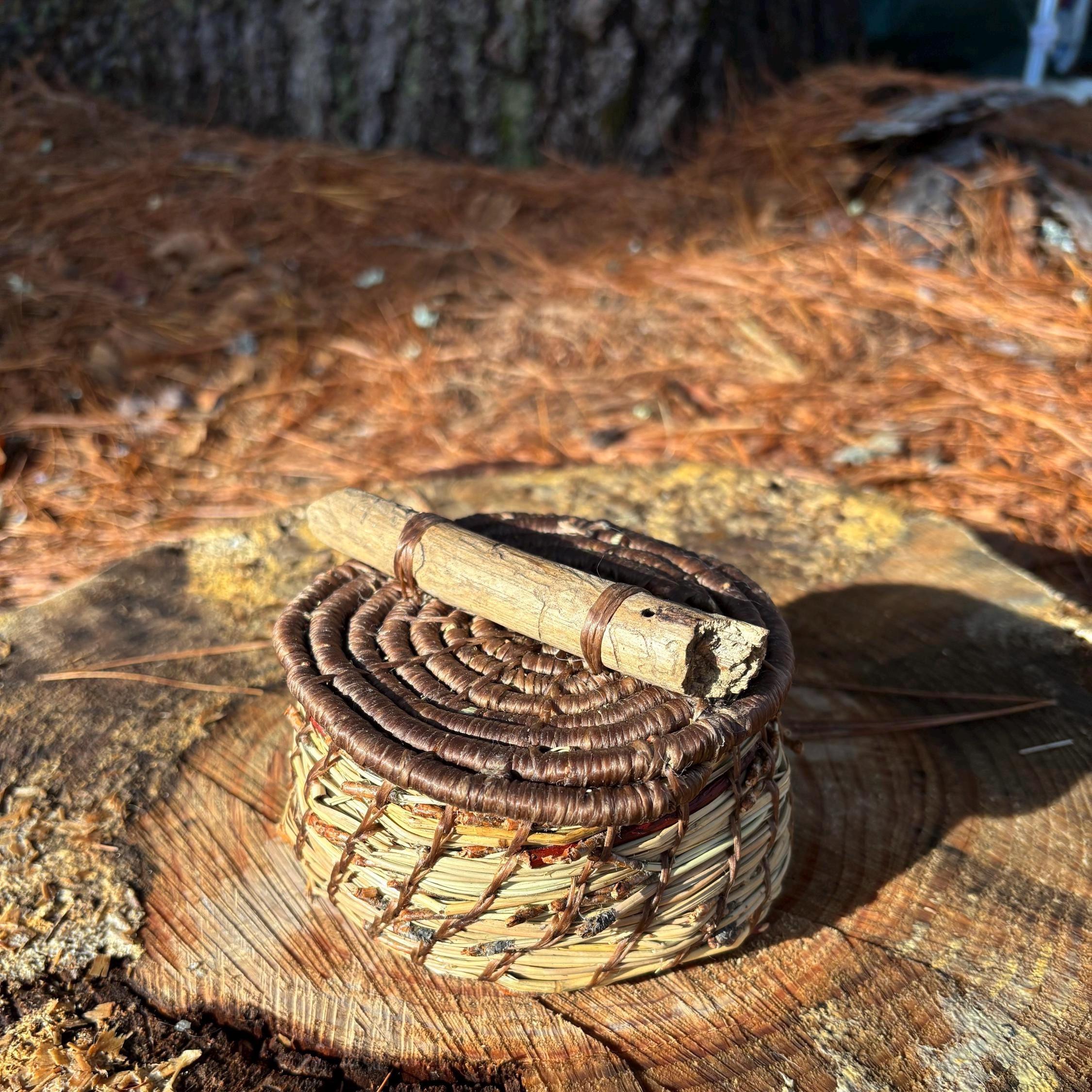 Handmade Pine Needle Basket + Stick Handle Lid - Etsy