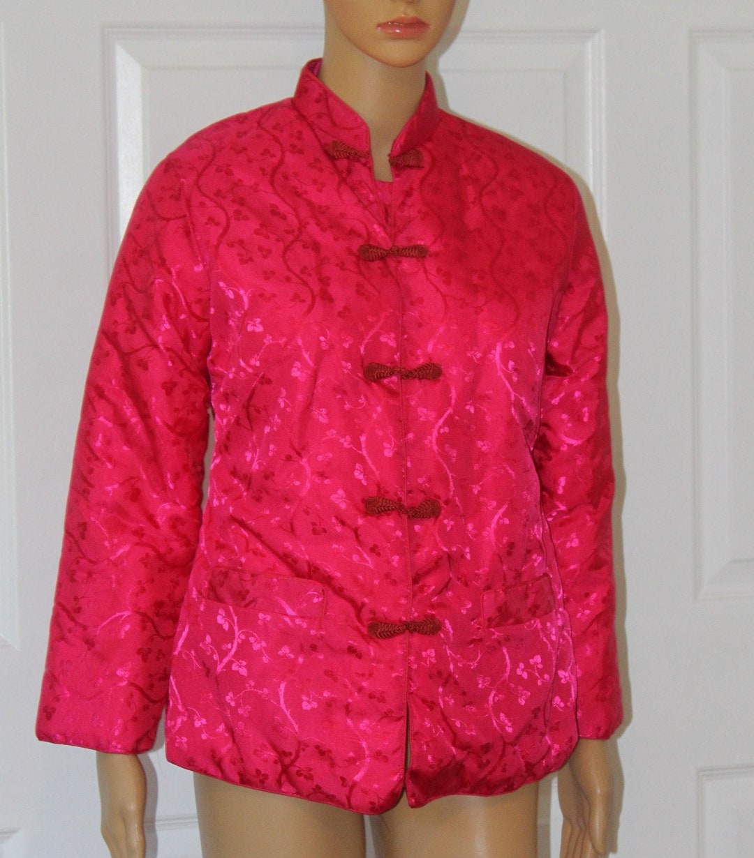 Sz. S, Pink Brocade Asian Quilted Jacket With Mandarin Collar and Frogs ...