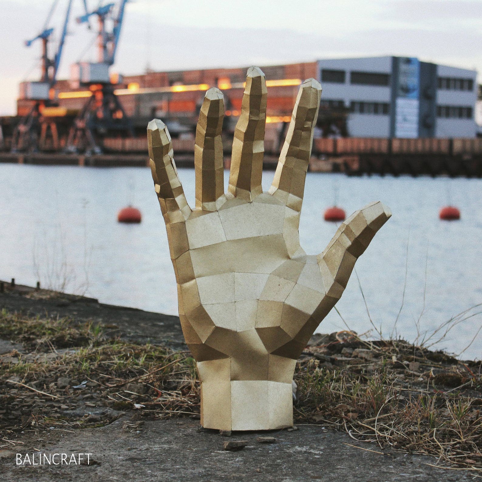 Hand- Low poly Pdf 3D Papercraft template, Low poly DIY paper sculpture ...