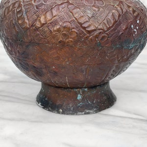Vintage Middle Eastern Repousse Copper Floral Motif Bud Vase - Etsy